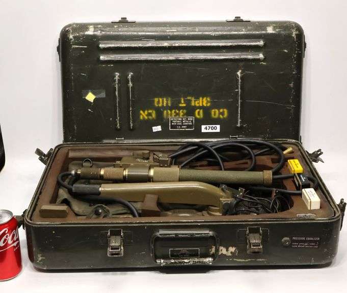 Vintage US Army Mine Detector with Carrying Case - Dixon's Auction at ...