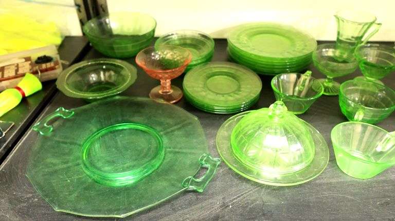 Lot of Vintage / Antique Green, Pink & Clear Depression Glass Dishes ...