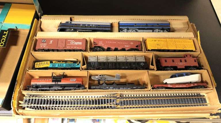 Vintage Model Railroad Train Sets By Tyco Etc. - Dixon's Auction at ...
