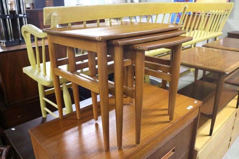 MCM Nesting Tables - Dixon's Auction at Crumpton