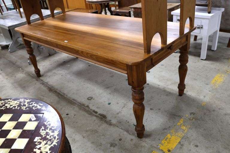 Modern Farmhouse Pine Turned Leg Farm Table - Dixon's Auction at Crumpton