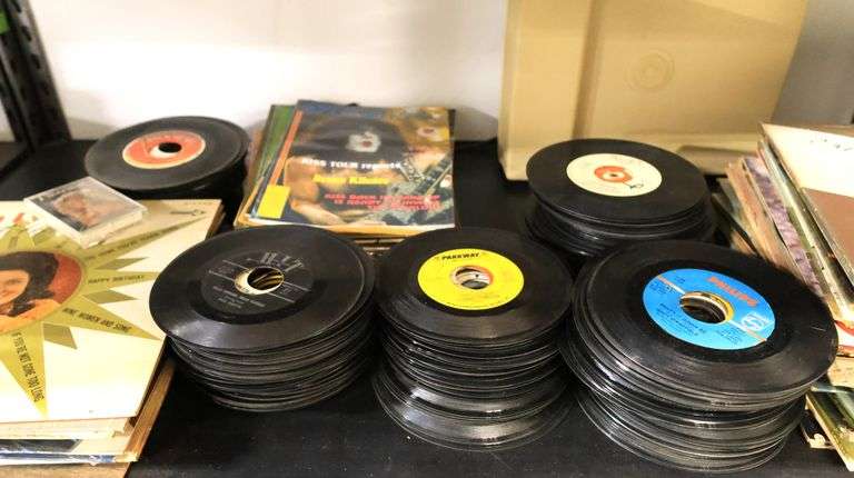 Lot of Vintage Record Albums & 45's - Dixon's Auction at Crumpton