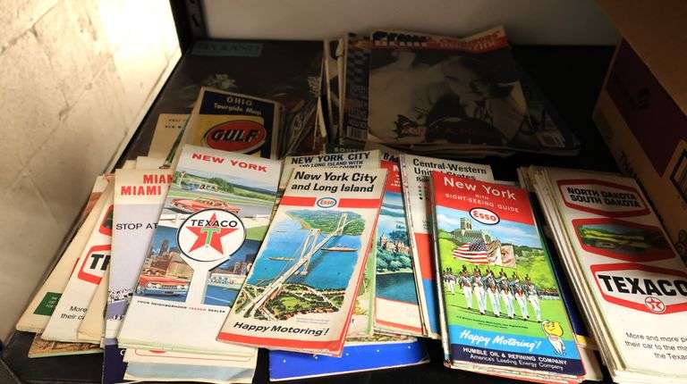 Lot of Vintage Comic Books, Travel Maps Etc. - Dixon's Auction at Crumpton