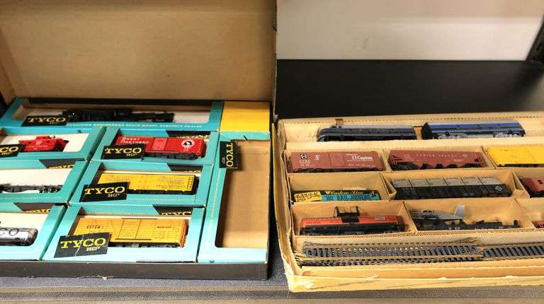 Vintage Model Railroad Train Sets By Tyco Etc. - Dixon's Auction at ...