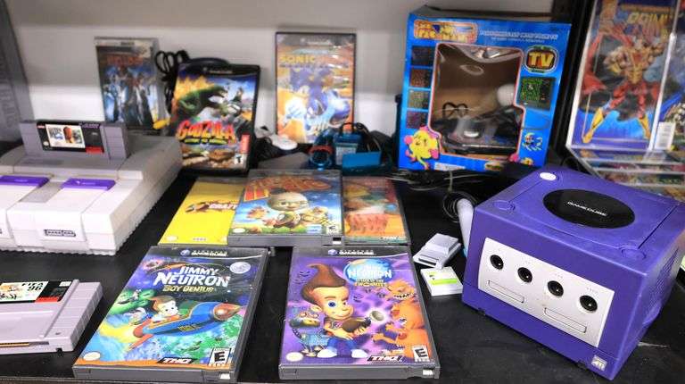 Lot Vintage Gamecube & Snes Console, Gamecube & Super Nintendo Games ...