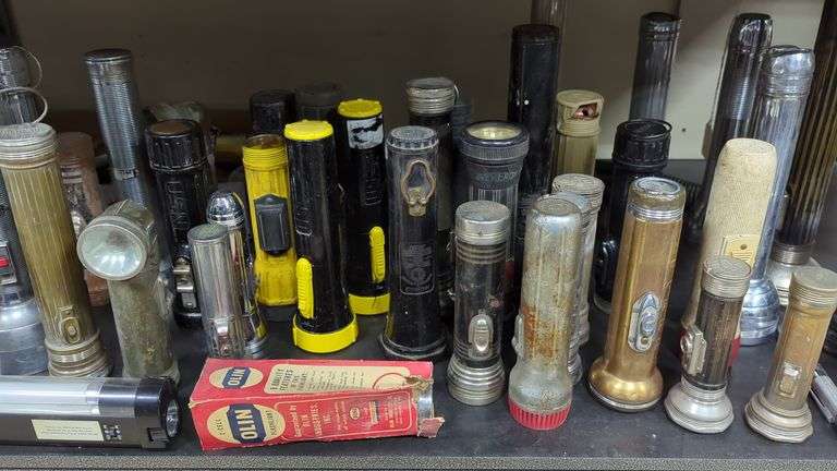 Collection of Vintage Flashlights - Dixon's Auction at Crumpton