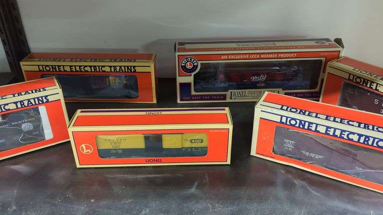 Lot Vintage Lionel Trains & Boxes - Dixon's Auction at Crumpton