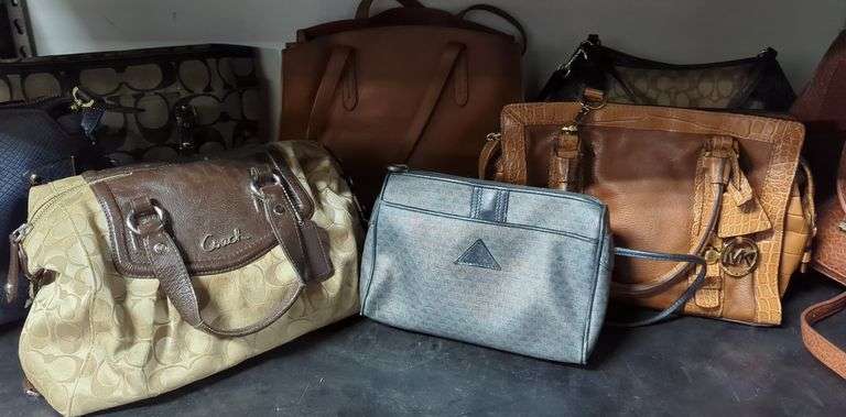 Lot of Ladies Hand Bags / Purses - Dixon's Auction at Crumpton