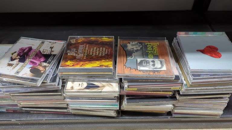 Lot of Music CD's - Dixon's Auction at Crumpton