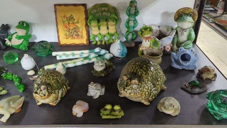 Collection of Frog Themed Decor - Dixon's Auction at Crumpton