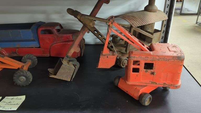 Lot of Vintage Toys, Keystone Ride on Escalator, Structo Grader, Marx ...