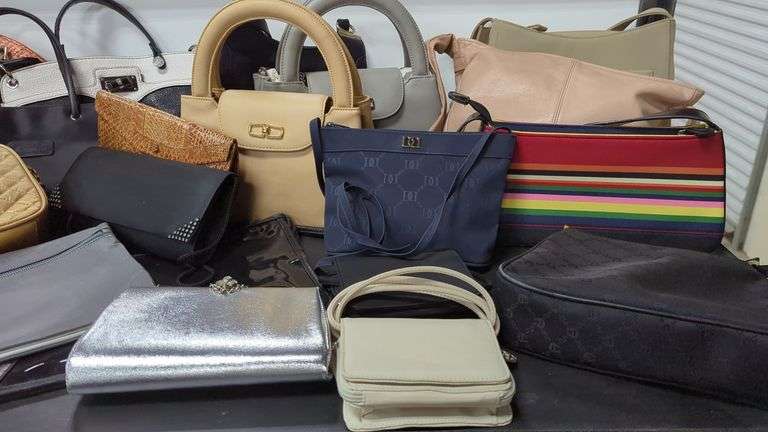 Lot of Ladies Hand Bags / Purses - Dixon's Auction at Crumpton