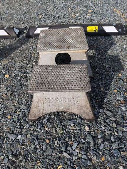 Vintage Railroad Steps - Dixon's Auction at Crumpton