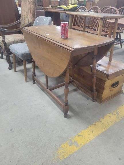 Vintage Maple Drop Leaf Table - Dixon's Auction at Crumpton
