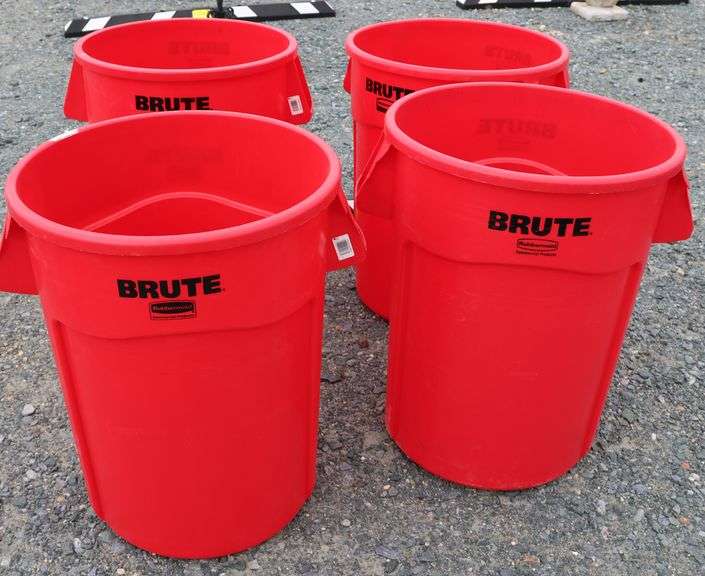 *NO STORAGE* 4 Brute Commercial Trash Cans - Dixon's Auction at Crumpton