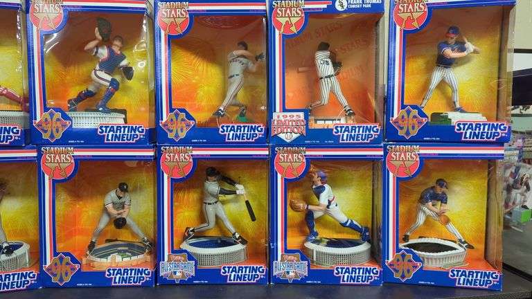 (12) Starting Lineup Stadium Stars Baseball Action Figures - Dixon's ...