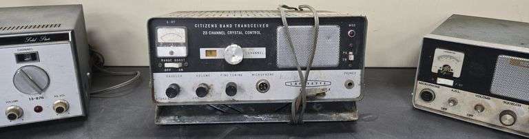 (3) Vintage Cb Radios - Dixon's Auction at Crumpton