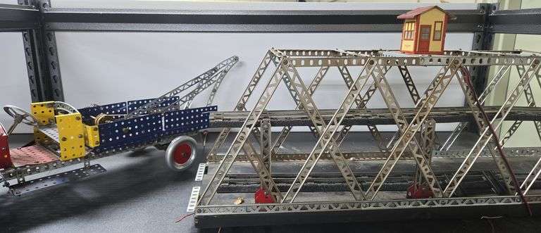 (2)Pieces Vintage Tow Truck & Covered Bridge Made with Erector Set ...