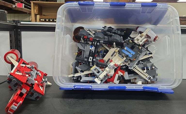Collection of Legos - Dixon's Auction at Crumpton