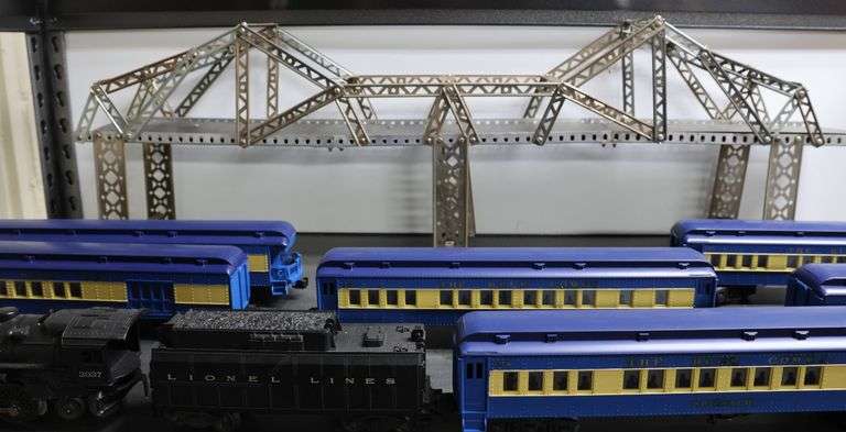 Lot Vintage Model Railroad Train Cars By Lionel + Trestle - Dixon's ...