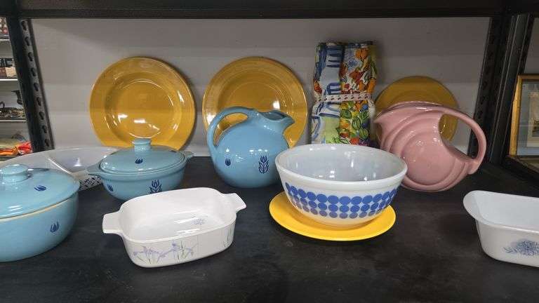 Lot Vintage Type Pyrex Bowl, Oven Bake Cookware, Ball Pitcher ...
