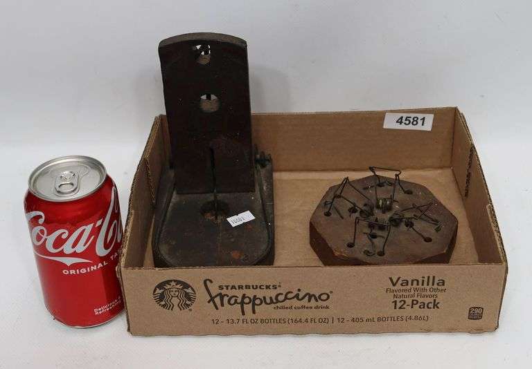 2 Vintage Mouse Traps - Dixon's Auction at Crumpton