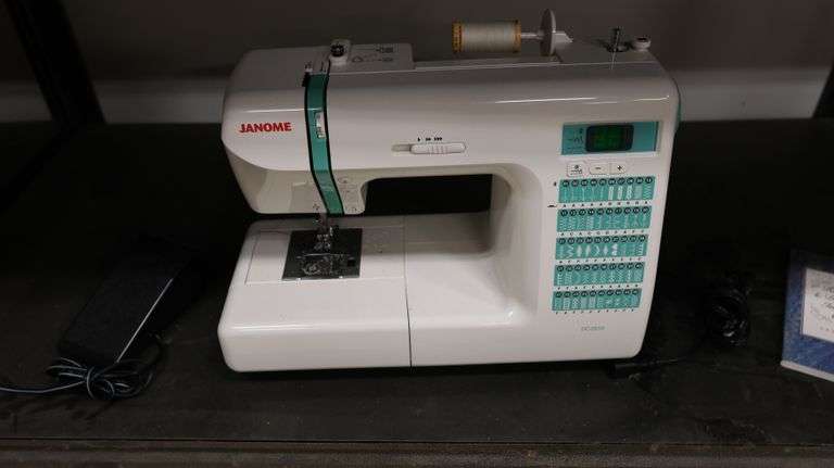 Vintage Janome Sewing Machine - Dixon's Auction at Crumpton
