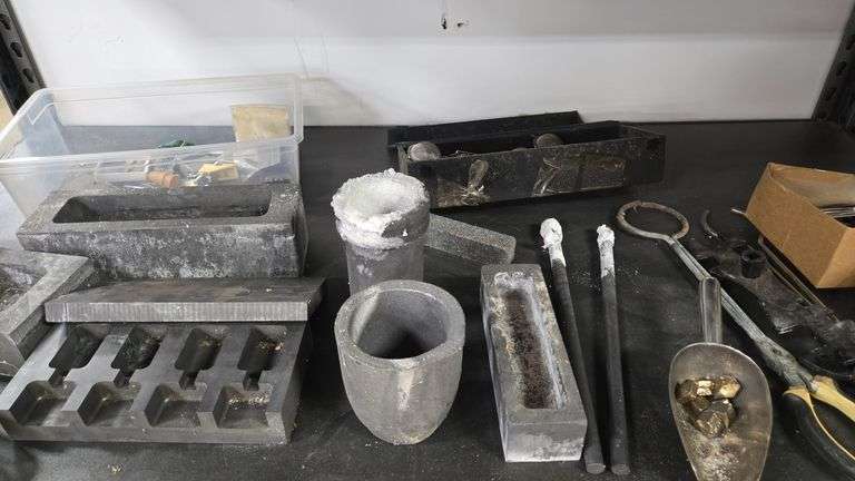 Lot Vintage Smelting Equipment - Dixon's Auction at Crumpton