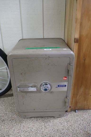 Sentry Dial Type Safe - Dixon's Auction at Crumpton