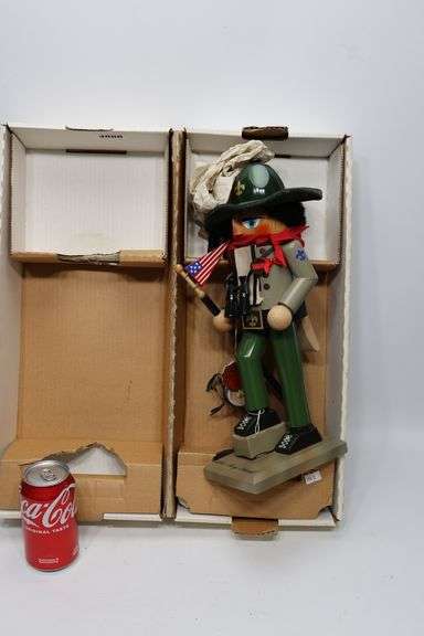 Steinbach S899 Boy Scout Nutcracker - Dixon's Auction at Crumpton