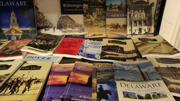 Lot of Books on the History of Delaware - Dixon's Auction at Crumpton