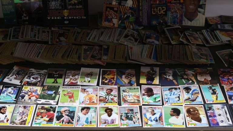 Collection of Football & Collector Cards - Dixon's Auction at Crumpton