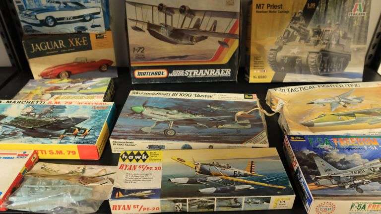 Lot of Vintage Model Airplanes in Boxes - Dixon's Auction at Crumpton