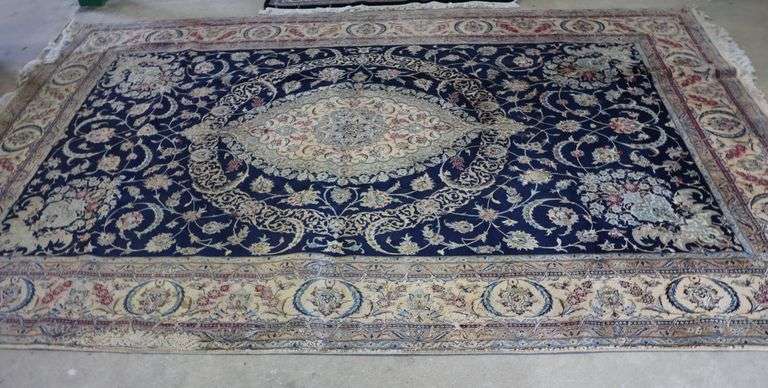 130" X 84" Rug - Dixon's Auction at Crumpton