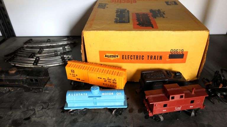 Vintage Allstate Model Railroad Train Set Parts & Box - Dixon's Auction ...