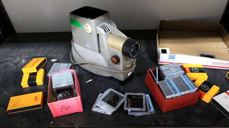 Vintage Slide Projector And Slides Dixons Auction At Crumpton