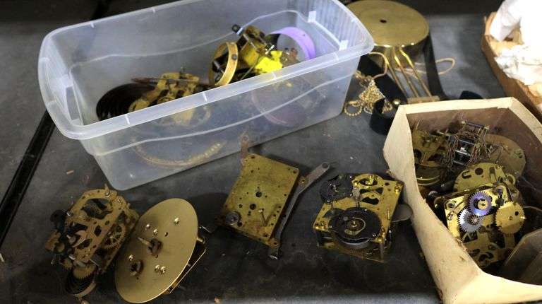 Collection of Vintage & Antique Clock Parts - Dixon's Auction at Crumpton