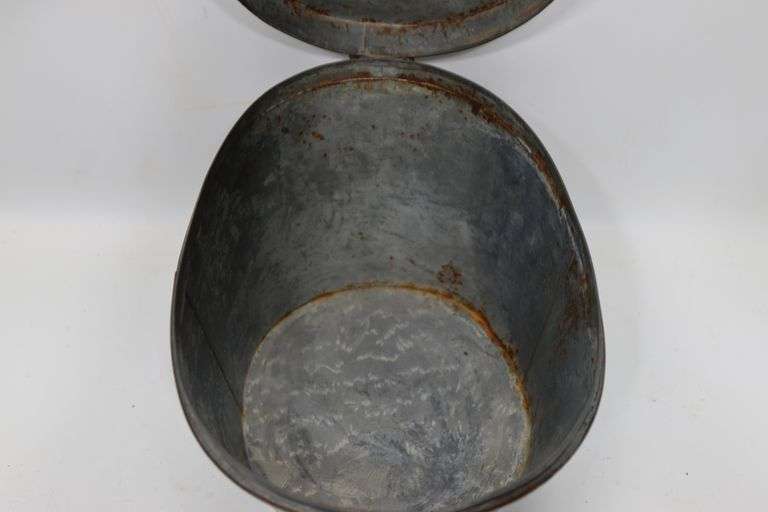 Antique Edward Smith London Tin Hat Box - Dixon's Auction at Crumpton