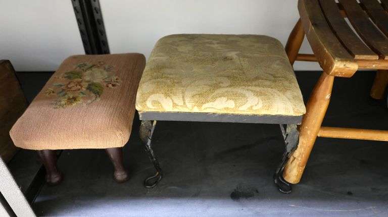 Lot of (4) Vintage Foot Stools - Dixon's Auction at Crumpton