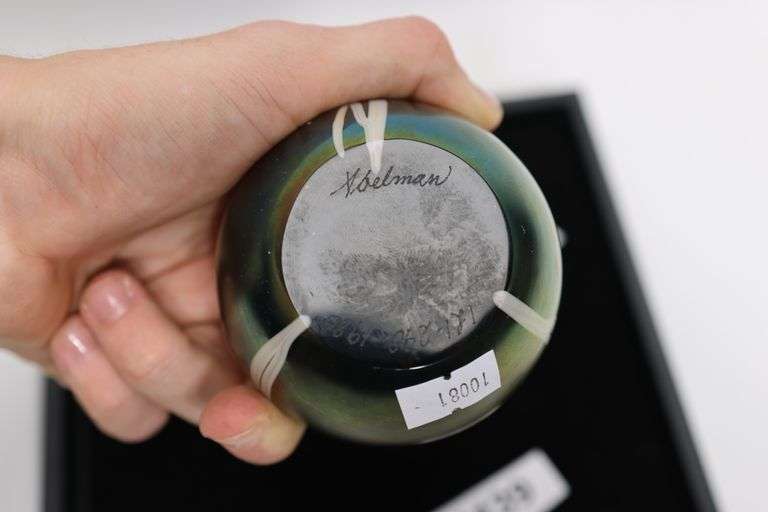 Abelman Art Glass Paperweight - Dixon's Auction at Crumpton