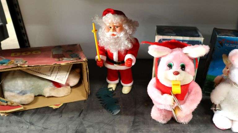 Vintage Battery Operated Toys - Dixon's Auction at Crumpton