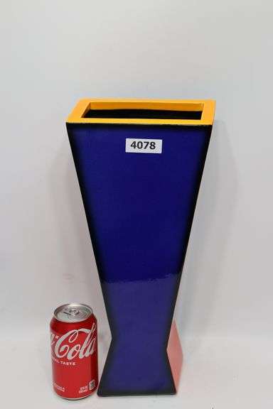 Fred Stodder Art Pottery Vase-2 Spot of Wear to Glaze - Dixon's Auction ...