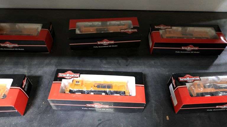 Lot of Vintage Model Railroad Train Cars By Inter Mountain - Dixon's ...