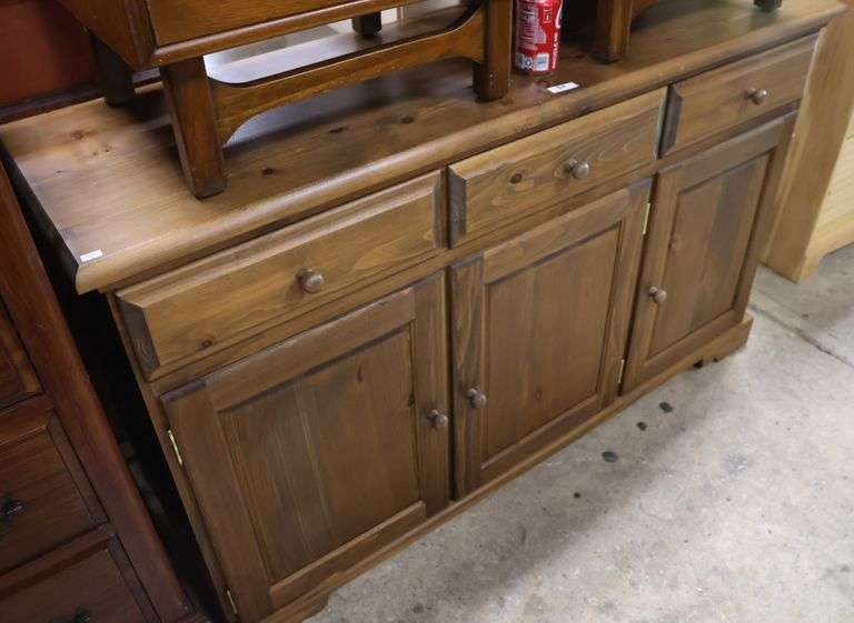 Modern Farmhouse Pine Server - Dixon's Auction at Crumpton