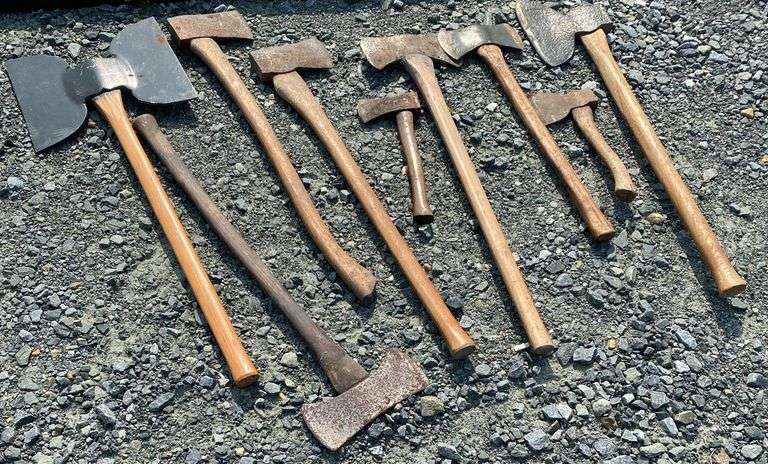 *NO STORAGE* Lot of Vintage Axes - Dixon's Auction at Crumpton