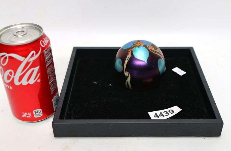 Abelman Art Glass Paperweight - Dixon's Auction at Crumpton