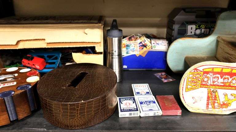 Lot Vintage Poker Chips & Playing Cards, Baseball Cards, Train Toy Etc ...
