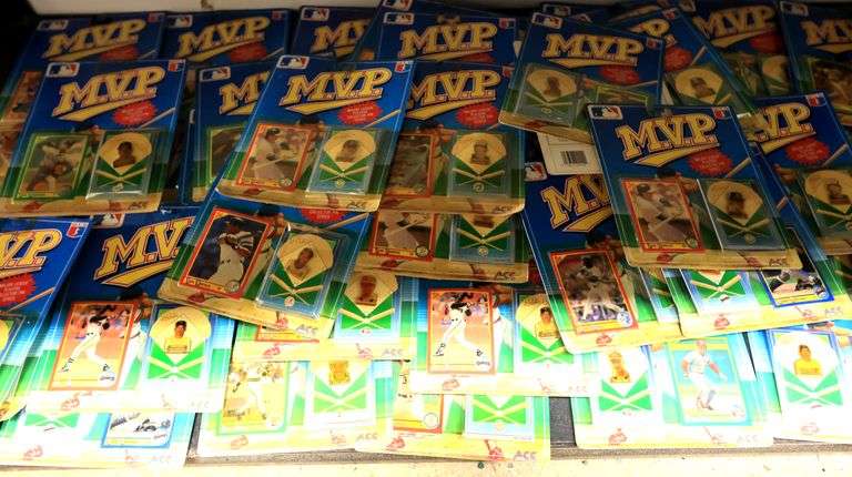 Lot of Vintage Baseball Card Wall Packs (Unopened) - Dixon's Auction at ...