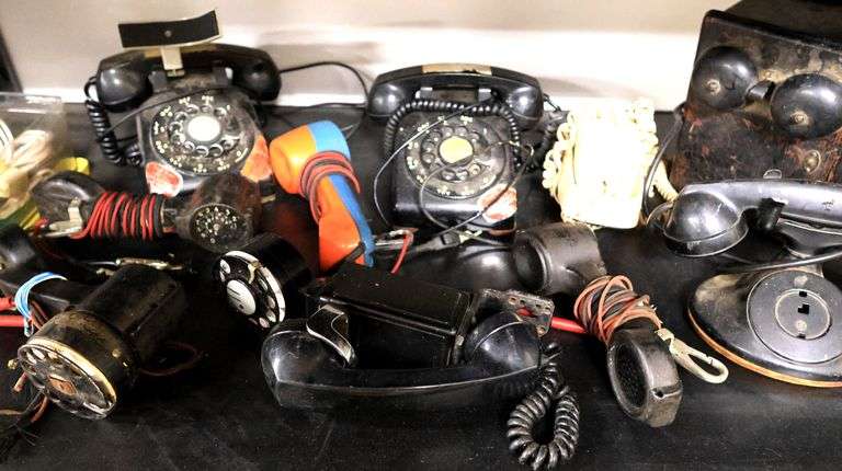 Lot of Vintage / Antique Telephones & Parts - Dixon's Auction at Crumpton