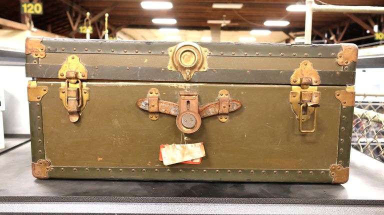 Vintage Military Style Foot Locker Trunk - Dixon's Auction at Crumpton